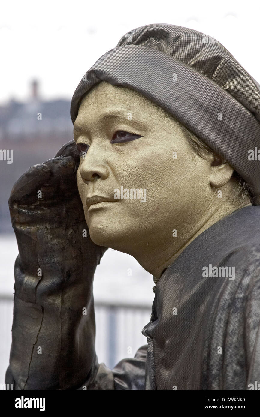 Human statue south bank london hi-res stock photography and images - Alamy