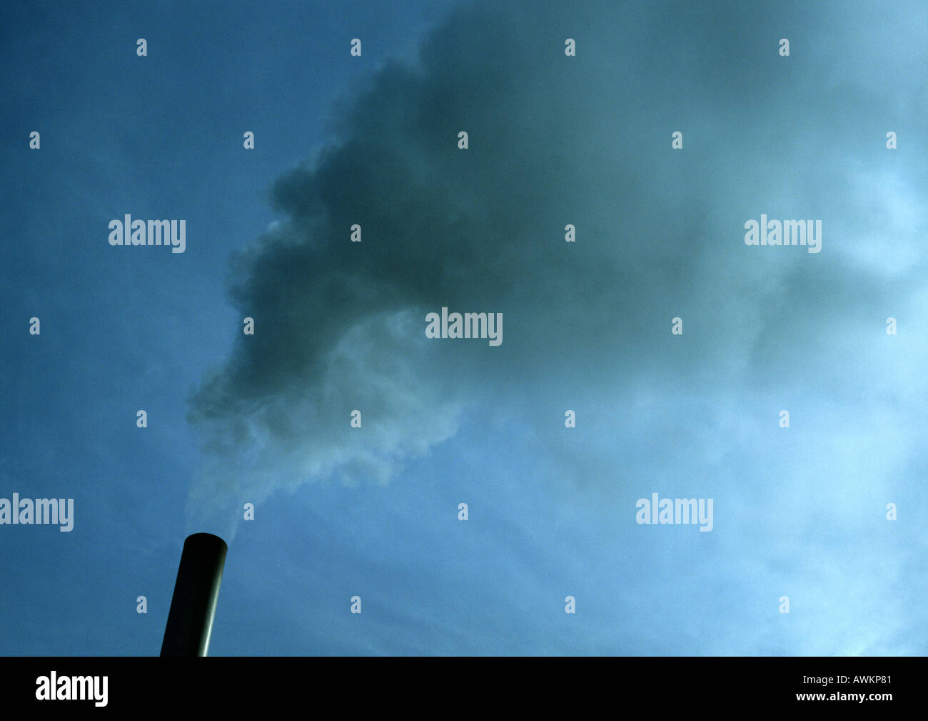Factory smokestacks emitting smoke air hi-res stock photography and ...