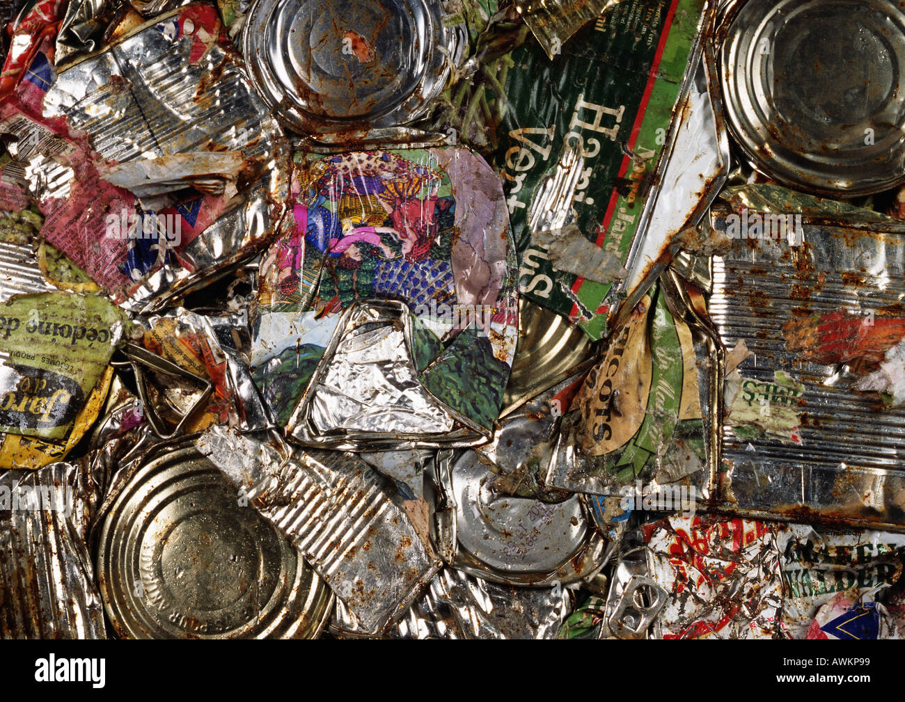 Full trash aluminum can hi-res stock photography and images - Alamy