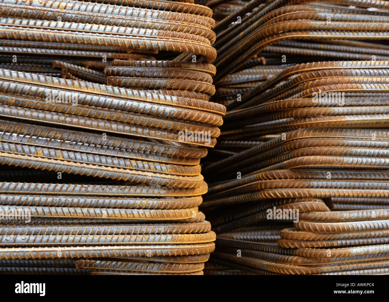 Partial metal framework hi-res stock photography and images - Alamy