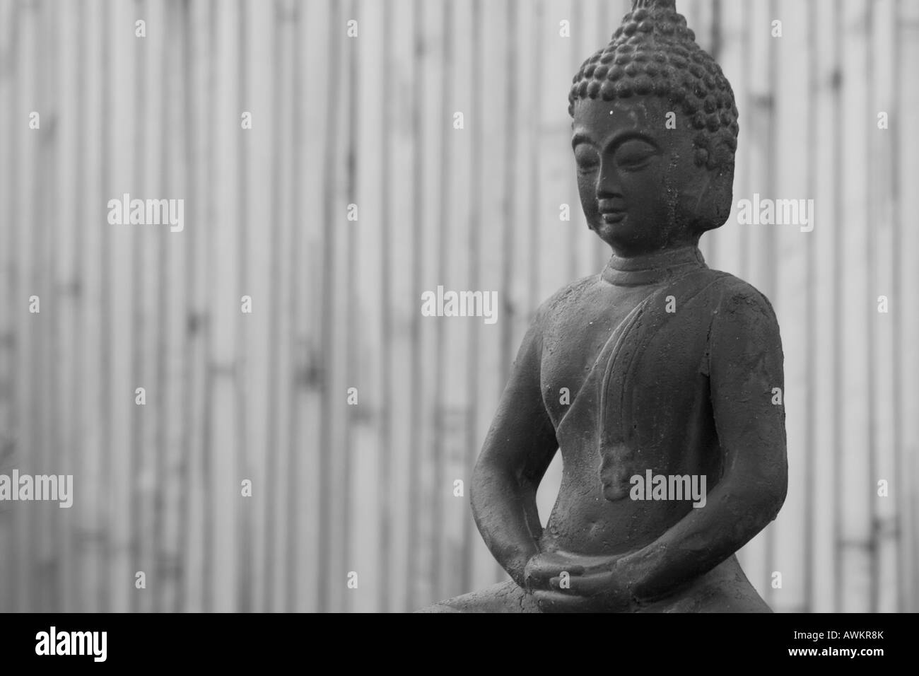 Praying positions buddhism hi-res stock photography and images - Alamy