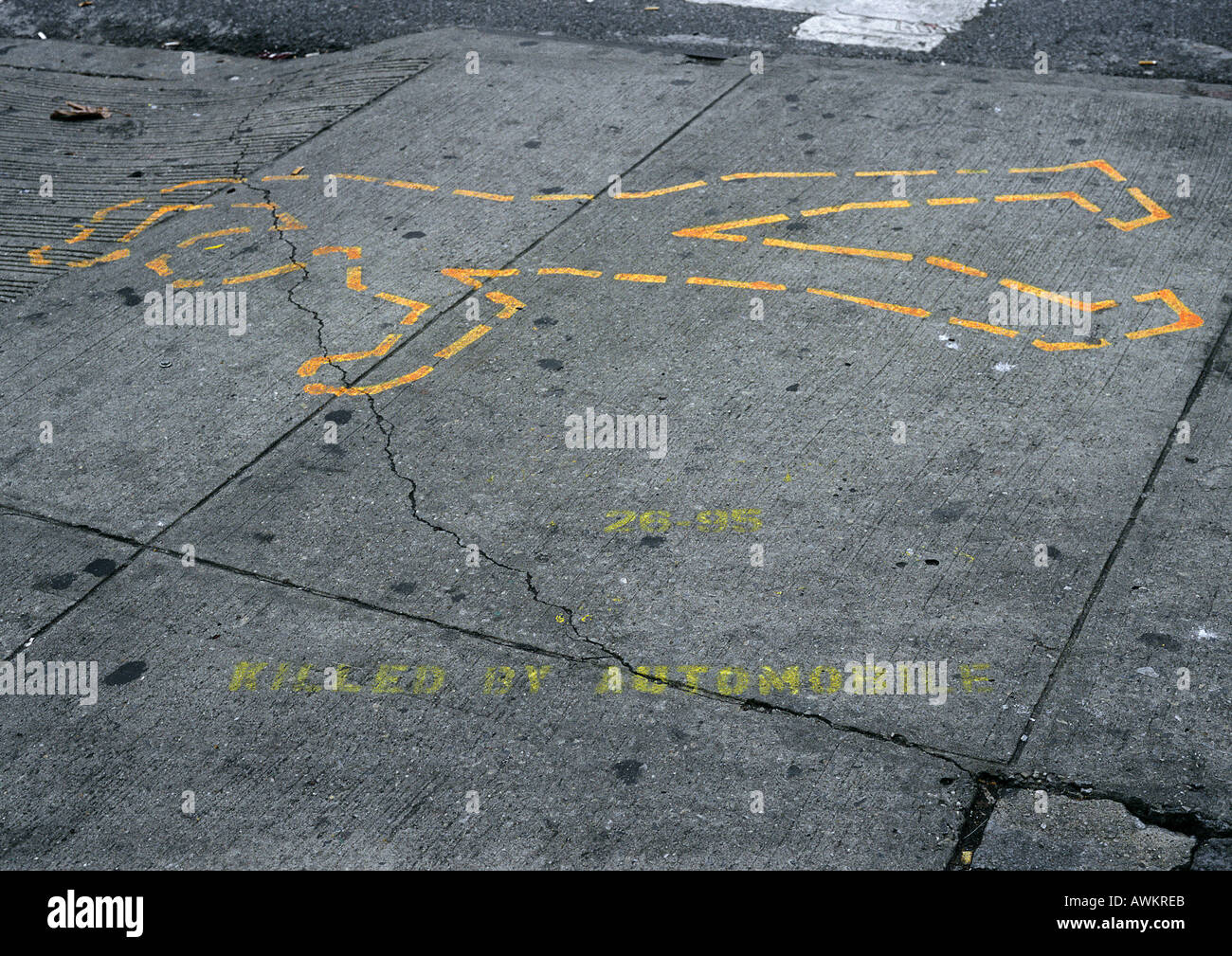 Chalk outline of body on street Stock Photo - Alamy