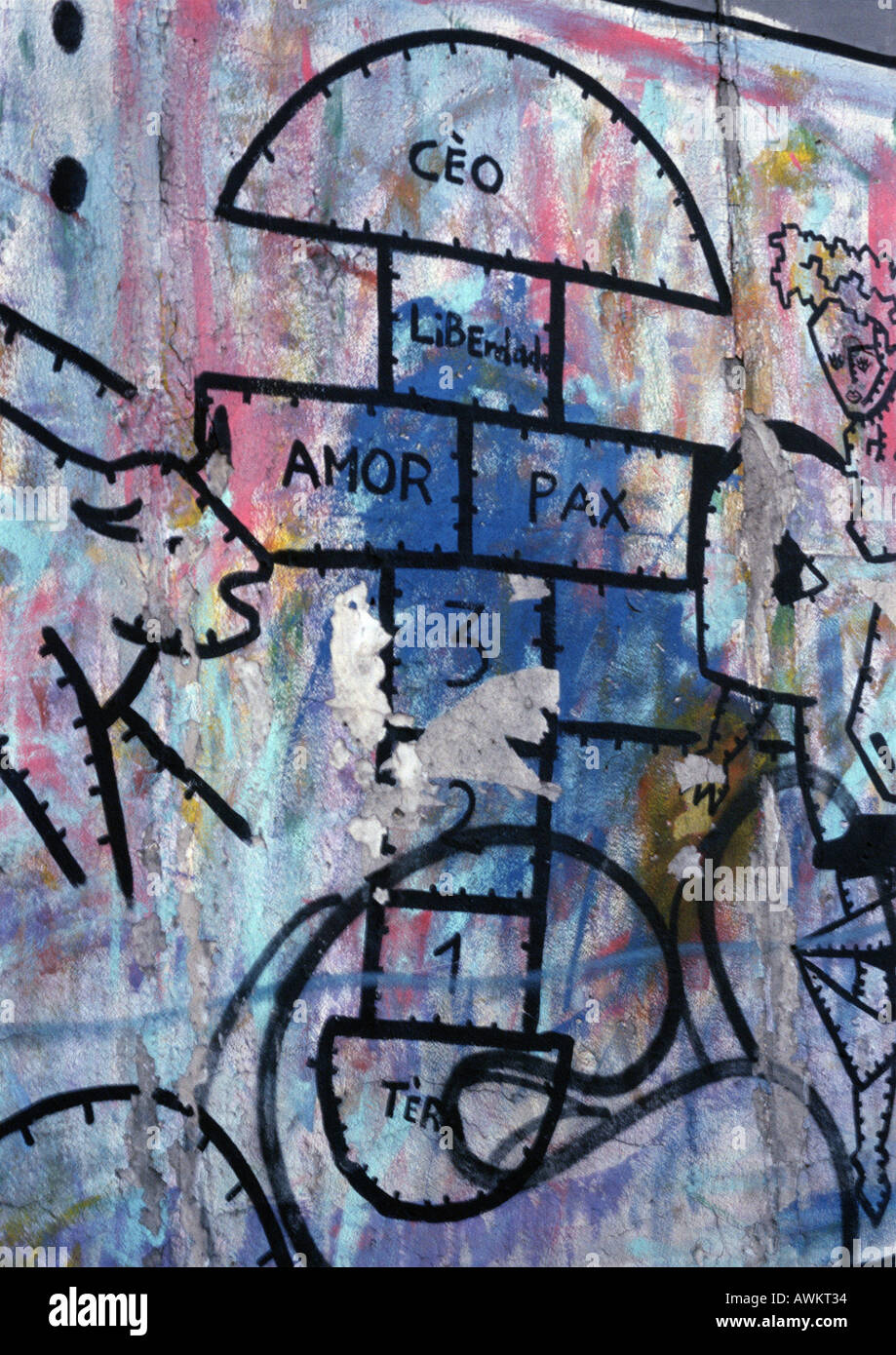 Hopscotch drawing, close-up Stock Photo - Alamy