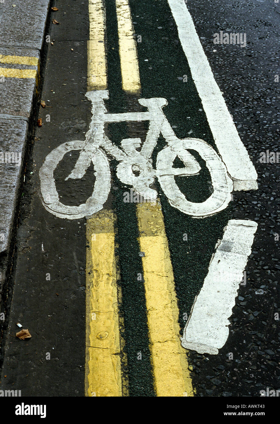 Line drawing bike person hi-res stock photography and images - Alamy