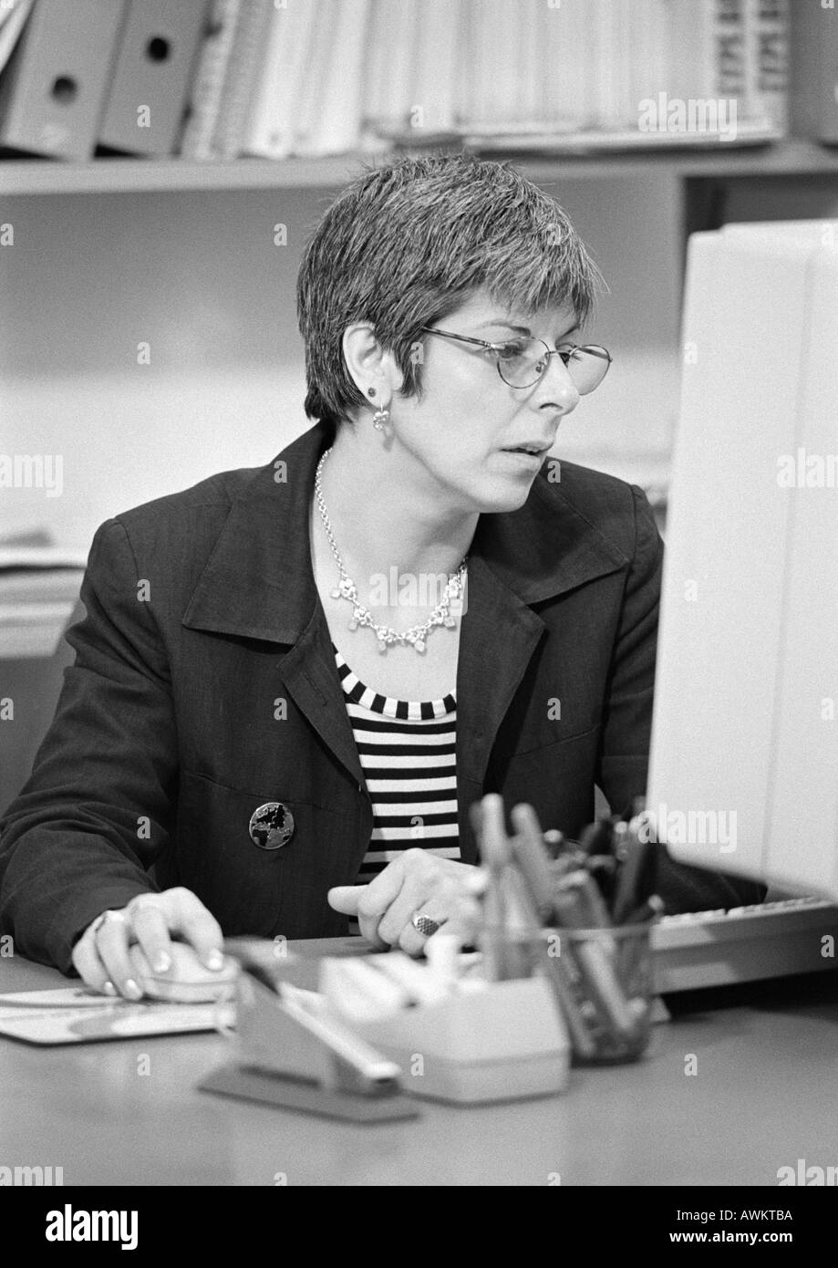 Real time shelves Black and White Stock Photos & Images - Alamy