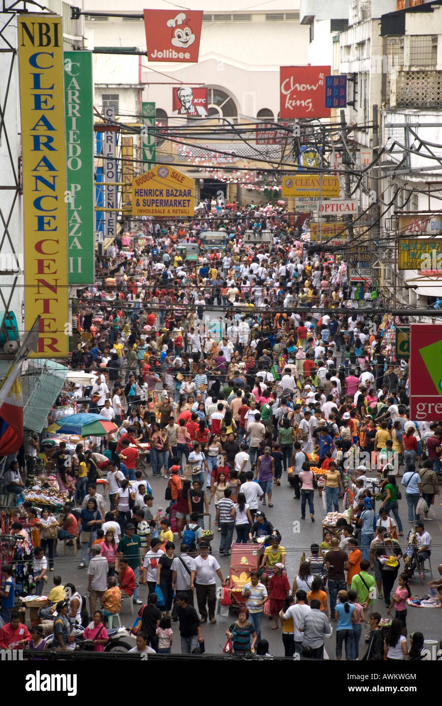 philippines manila quiapo cariedor street scene Stock Photo - Alamy