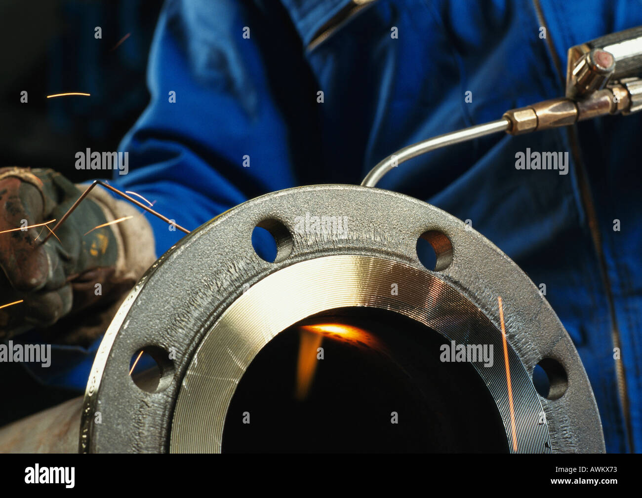 The weld arms hi-res stock photography and images - Alamy