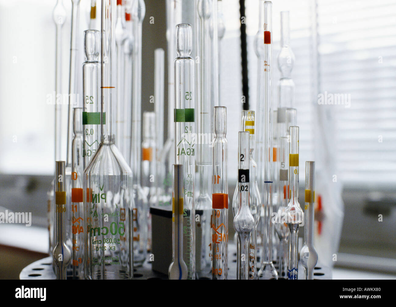 Glassware glasswares hi-res stock photography and images - Alamy