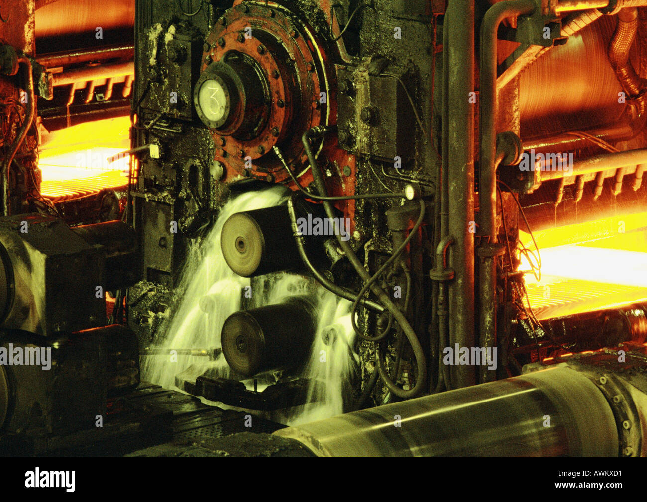 Person metal rolling mill hi-res stock photography and images - Alamy