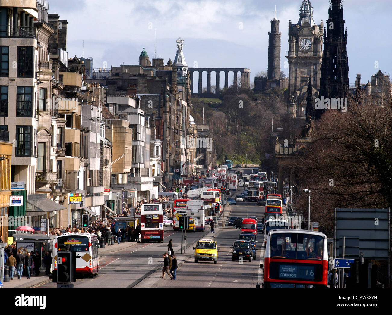 Traffic in princes street hi-res stock photography and images - Alamy