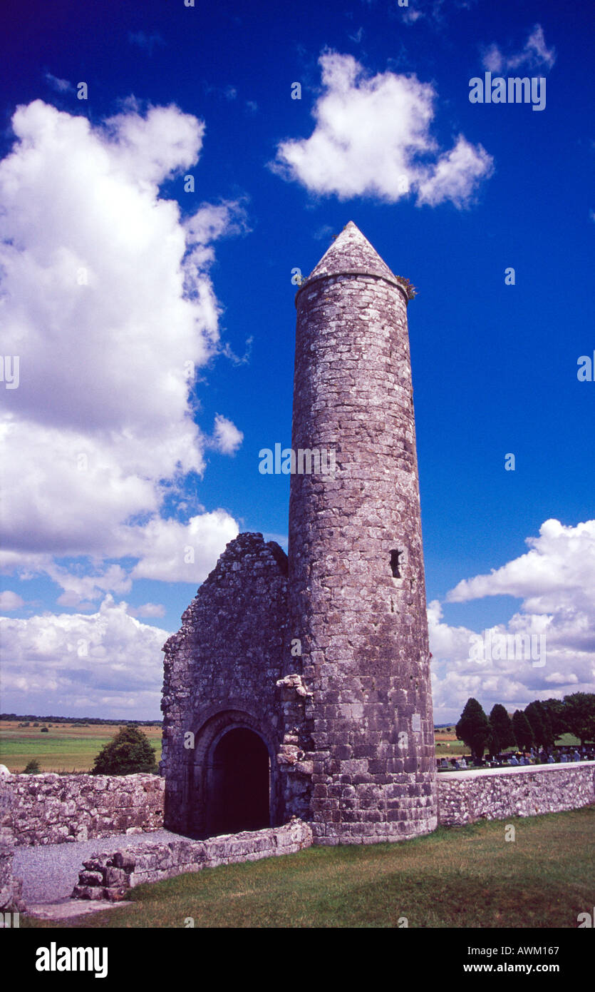 Finghin Temple and round tower, Clonmacnoise, Co Offaly, Ireland Stock ...