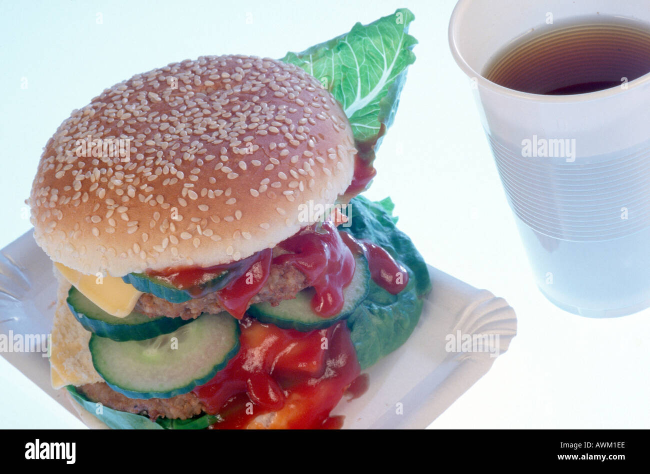 Cup hamburger hi-res stock photography and images - Alamy