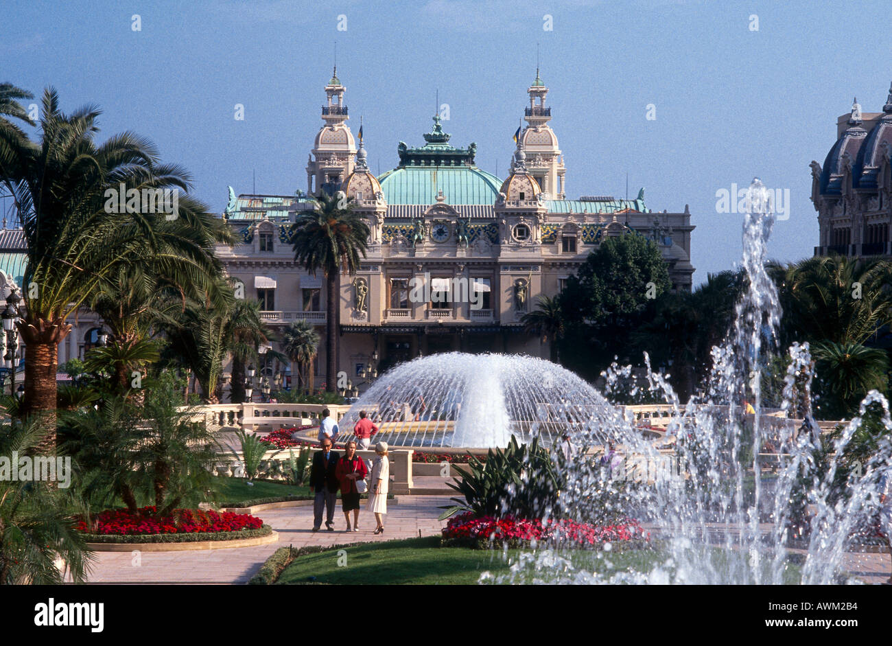 Fountain in front casino monaco hi-res stock photography and images - Alamy