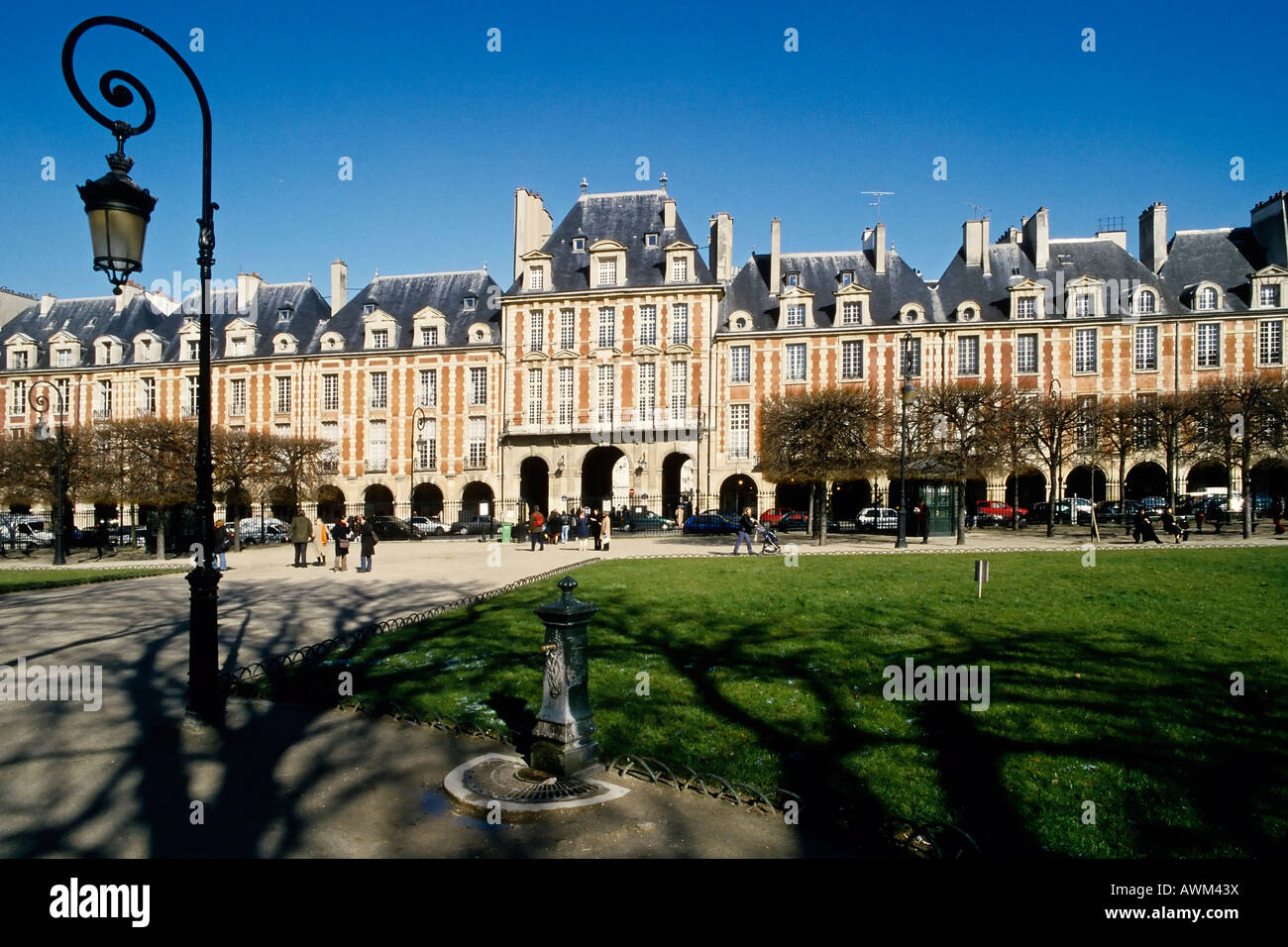 Pavillon de la Reine, Place des Vosges, Paris, France, Europe Stock ...