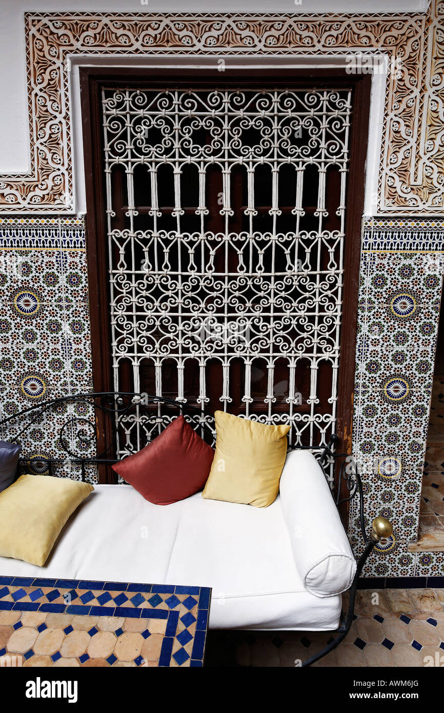 Morocco interior cushion hi-res stock photography and images - Alamy