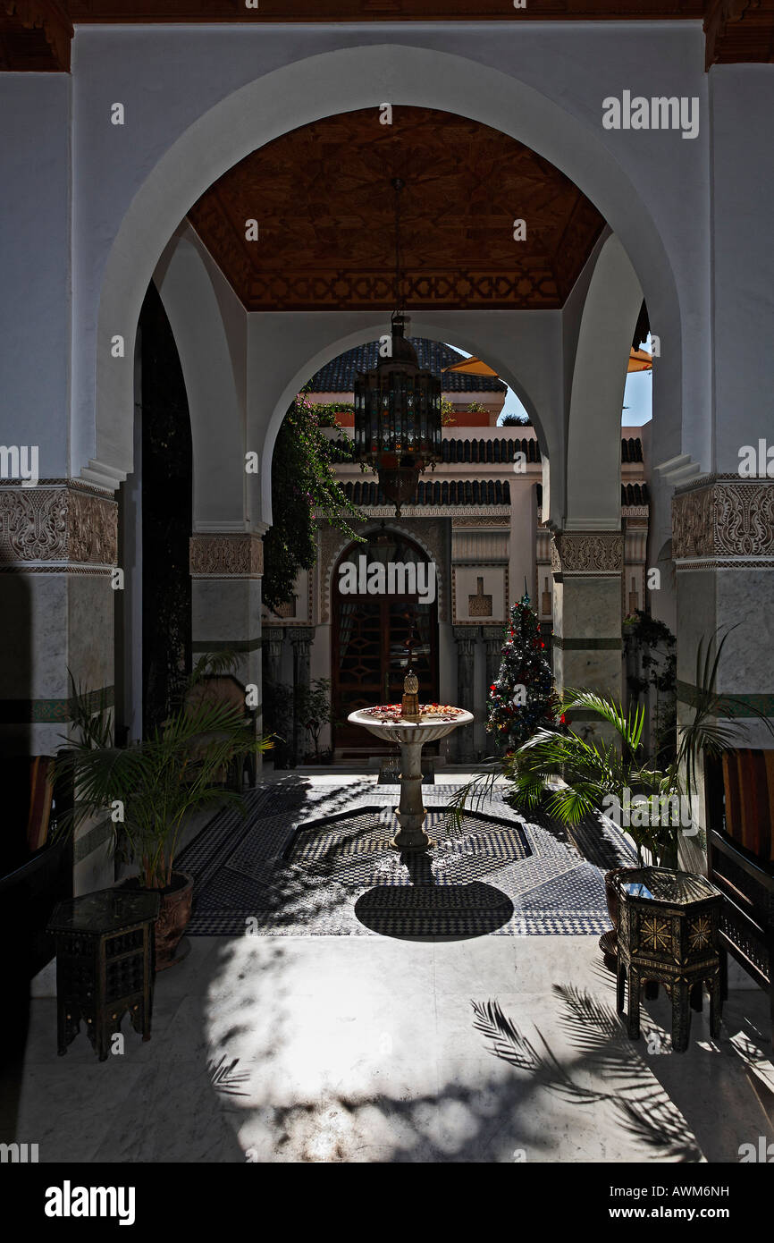 Shady spots hi-res stock photography and images - Alamy