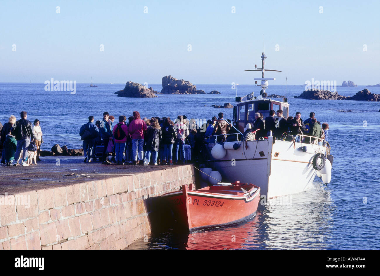 Boarding ship hi-res stock photography and images - Alamy