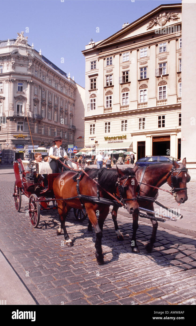 Fiaker vienna hi-res stock photography and images - Alamy