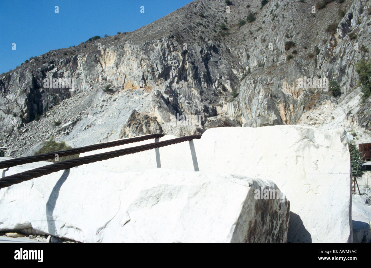 Tuscany alpi apuane carrara marble hi-res stock photography and images ...