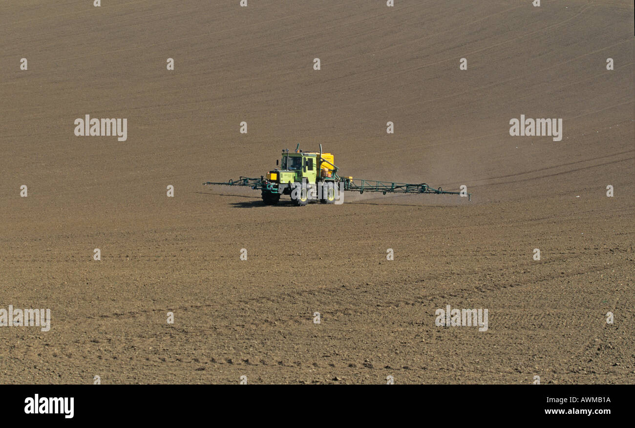 Spraying Crops Chilterns Bucks Stock Photo - Alamy