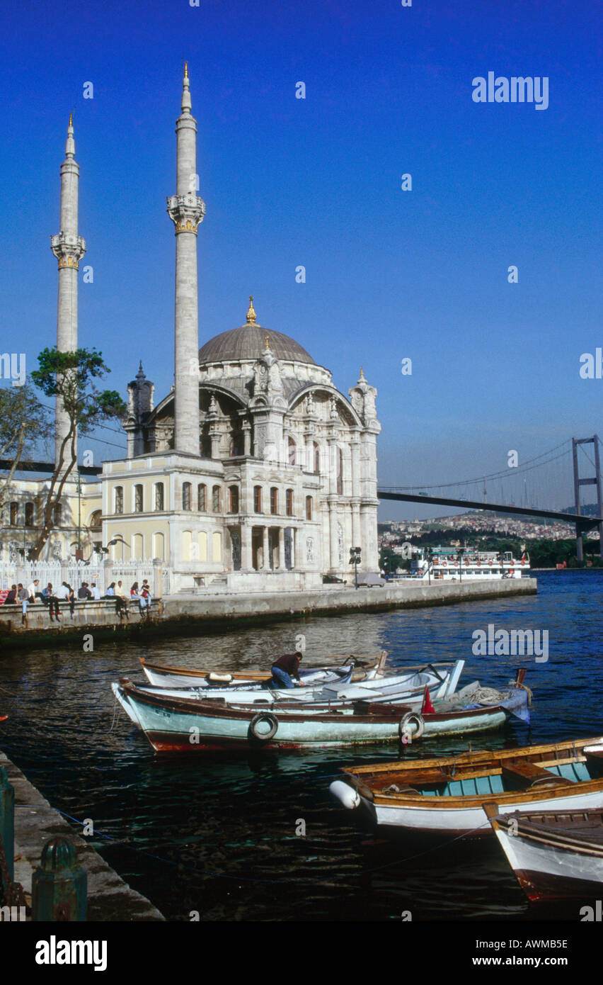 Mosque at waterfront, Ortakoey Mosque, Istanbul, Turkey Stock Photo - Alamy