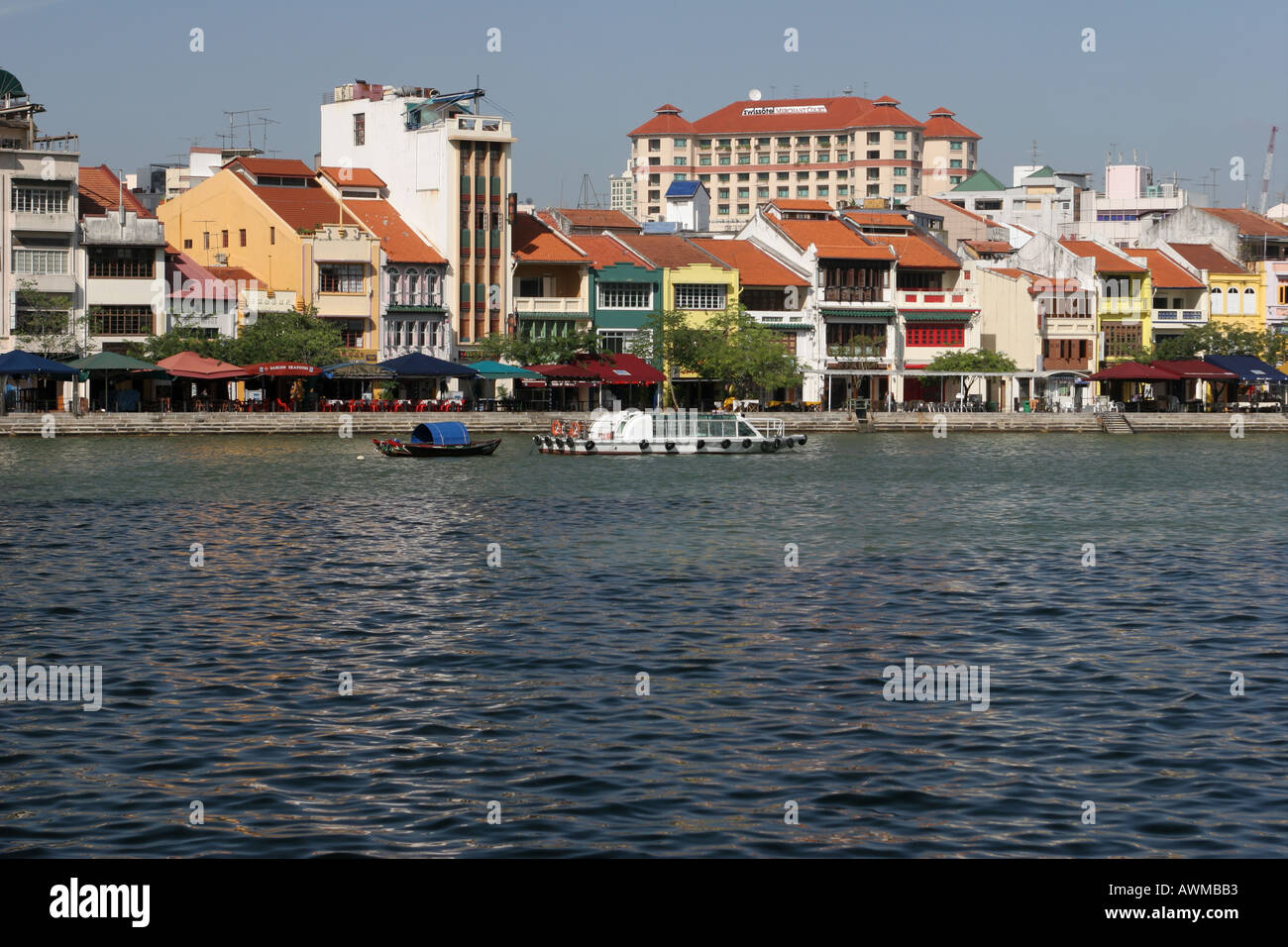 View Across Singapore River to Boat Quay Singapore Stock Photo - Alamy