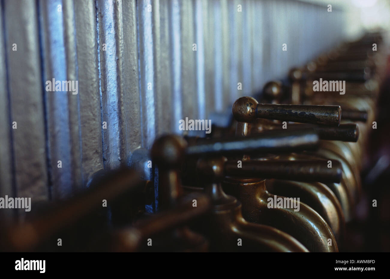 Blocking valves hi-res stock photography and images - Alamy