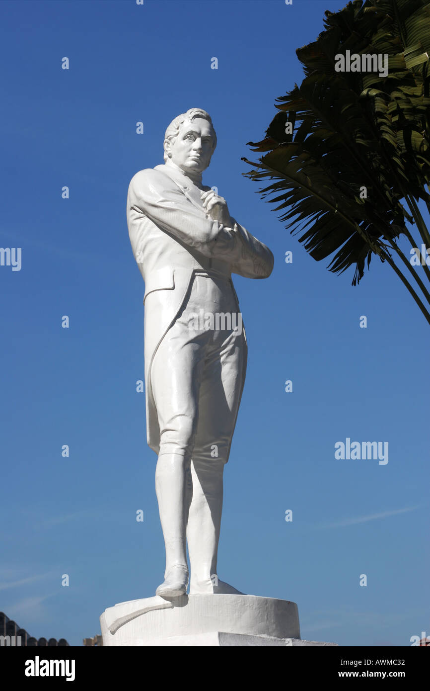 Statue of Sir Stamford Raffles Raffles Landing Site Singapore Stock Photo - Alamy