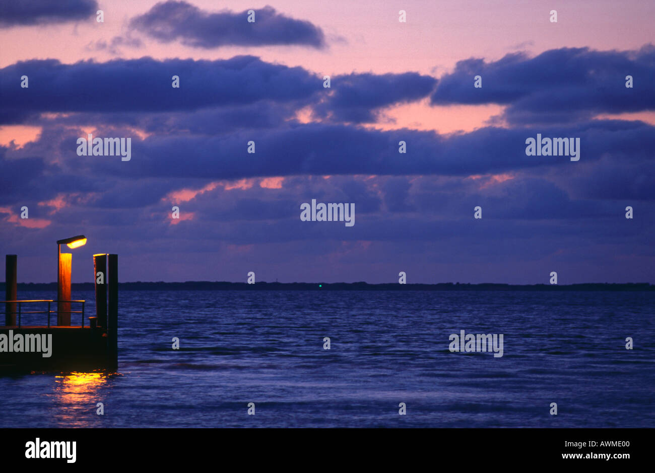 Solitary light on pier hi-res stock photography and images - Alamy