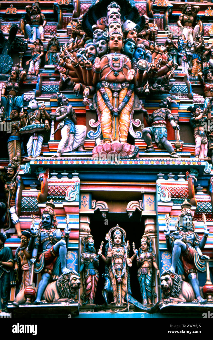 Carved figures on Indian temple Stock Photo - Alamy