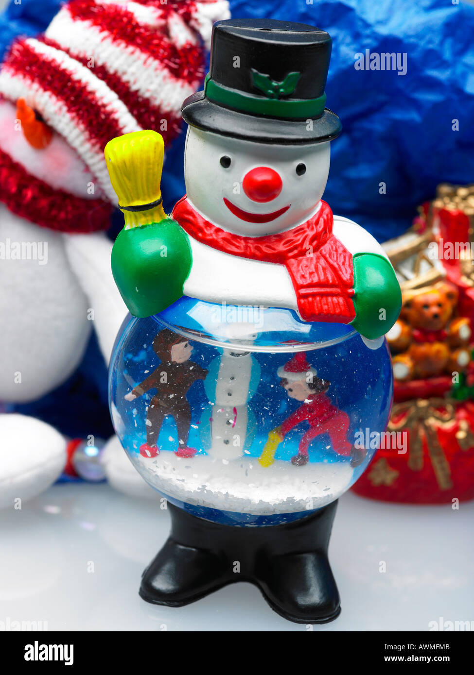 Snow shaker hi-res stock photography and images - Alamy