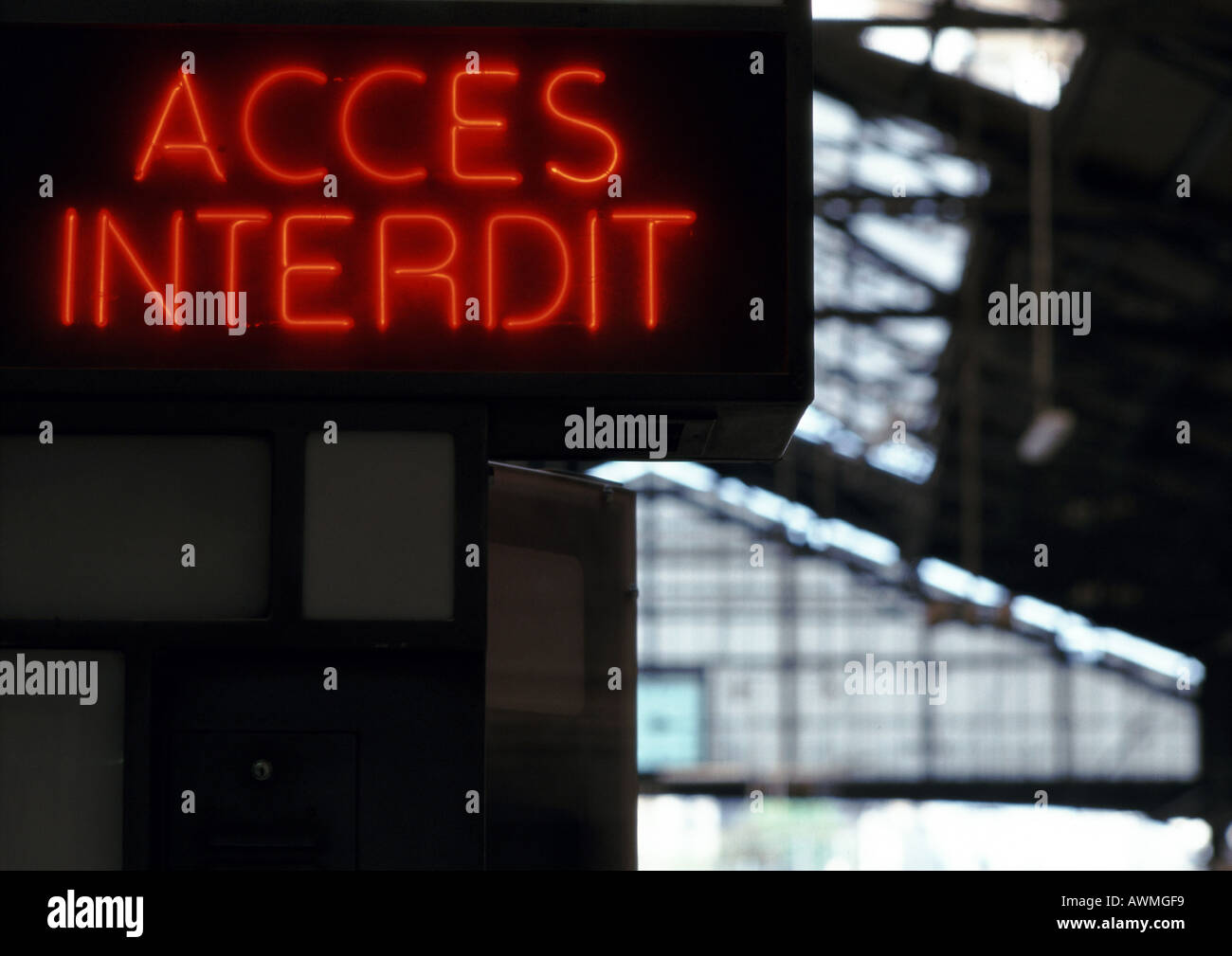 No entry, neon sign in French Stock Photo - Alamy