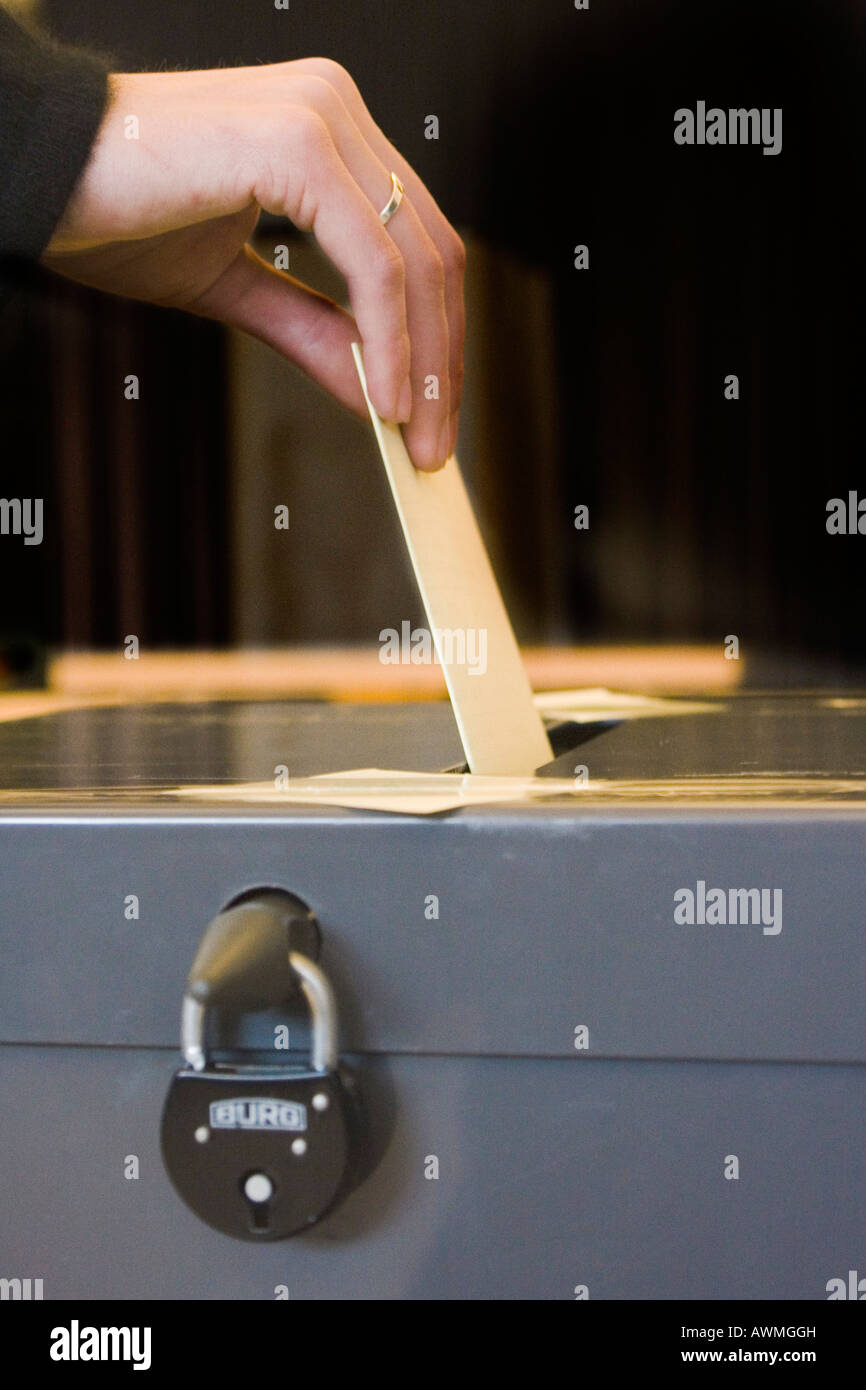 Ballot box hi-res stock photography and images - Alamy