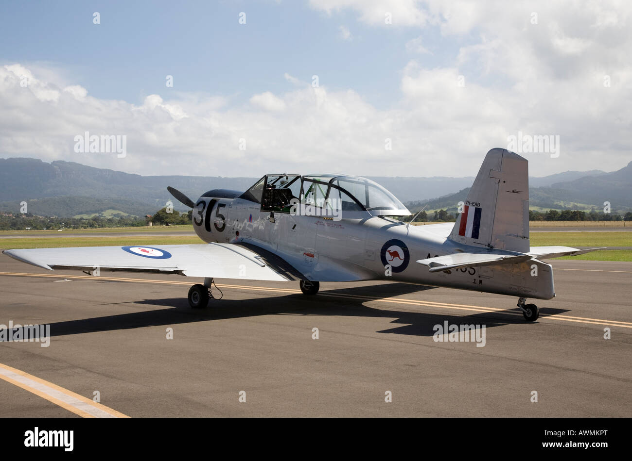 Wings over illawarra airshow hi-res stock photography and images - Alamy