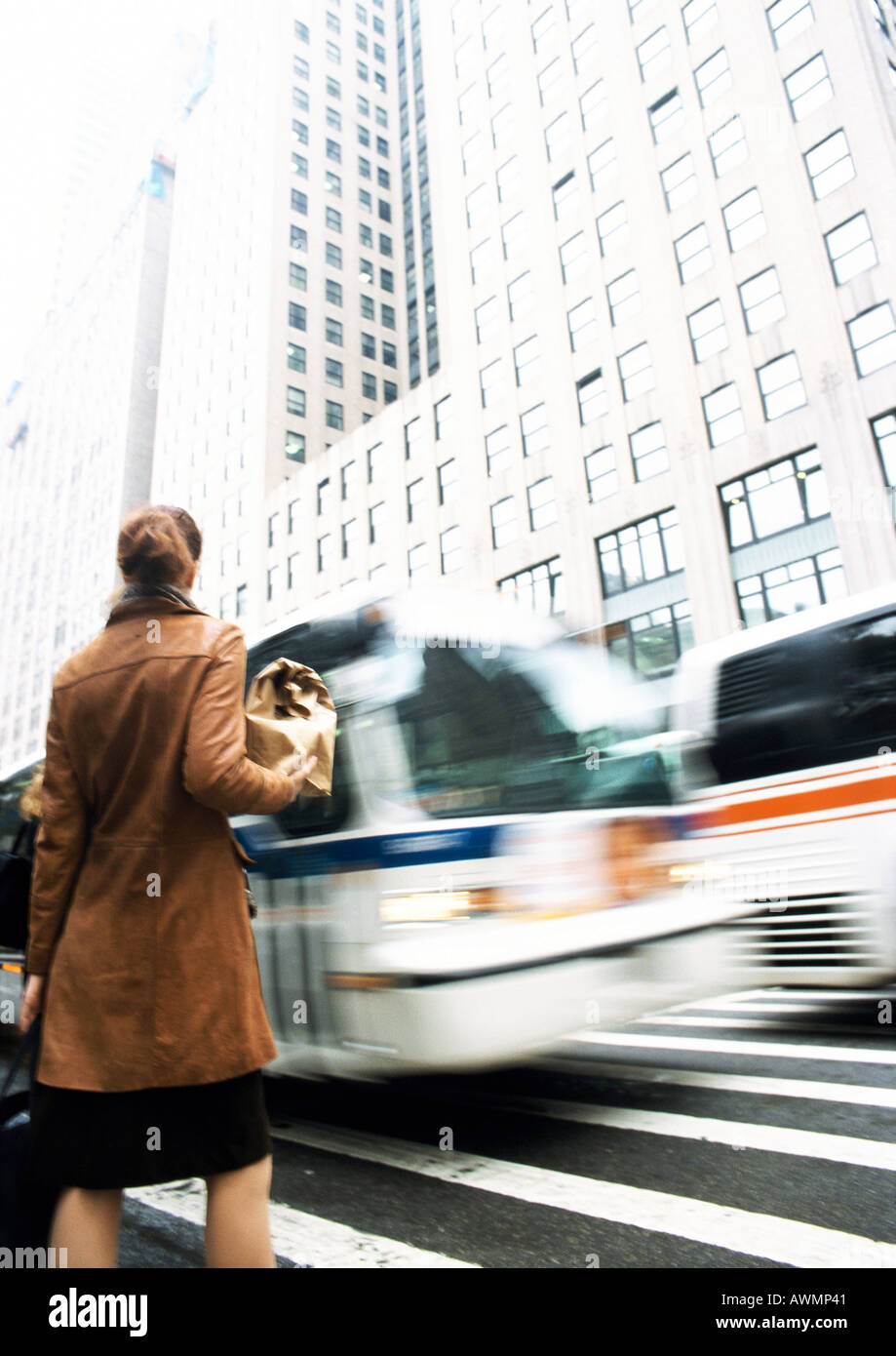 Pedestrians waiting at crosswalks hi-res stock photography and images ...