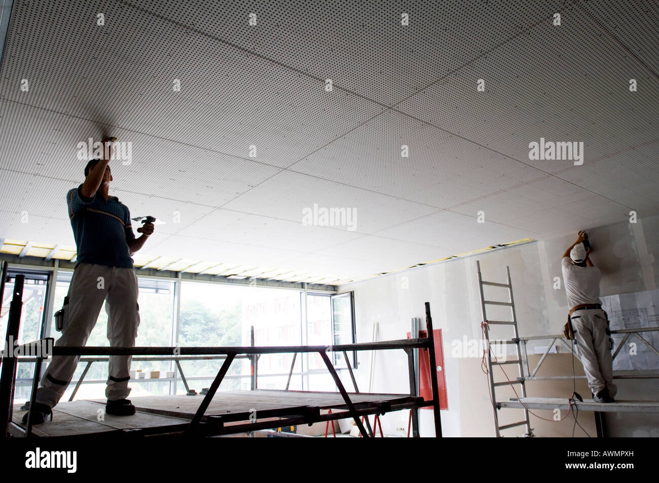 Construction of a hospital, filling holes in the ceiling, Gelsenkirchen ...