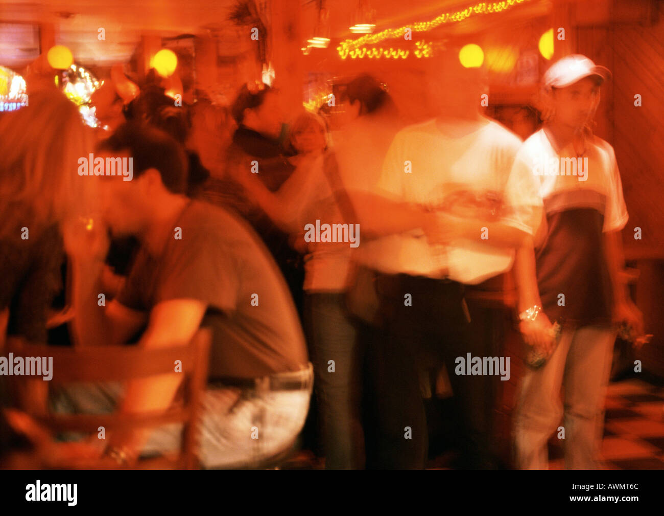 Nightclub interior crowd hi-res stock photography and images - Alamy