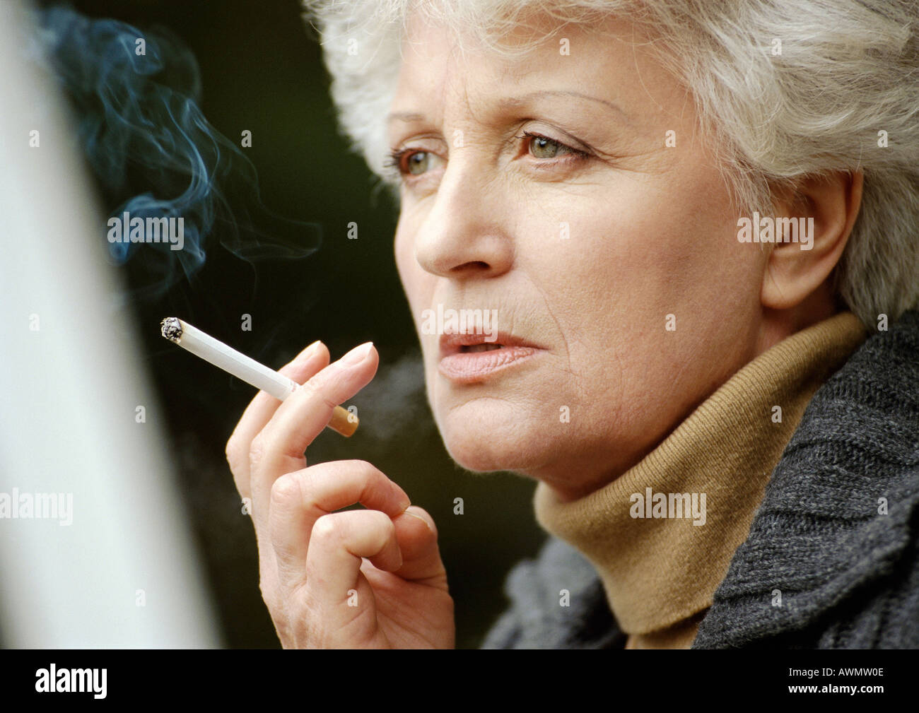 Woman and smoking and 50's hi-res stock photography and images - Alamy