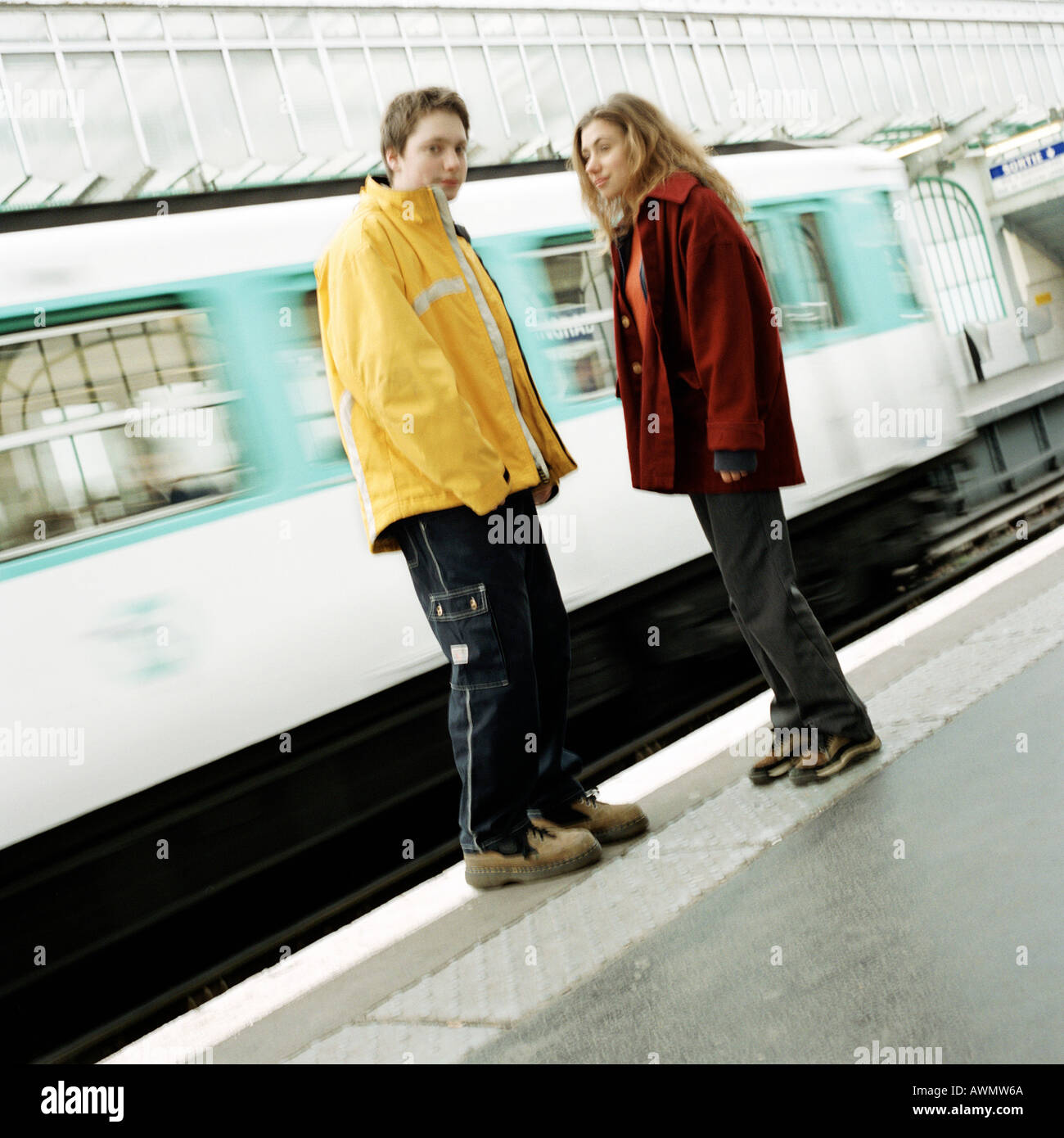Platform train paris youth hi-res stock photography and images - Alamy