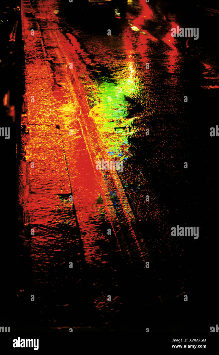 Wet pavement effect hi-res stock photography and images - Alamy