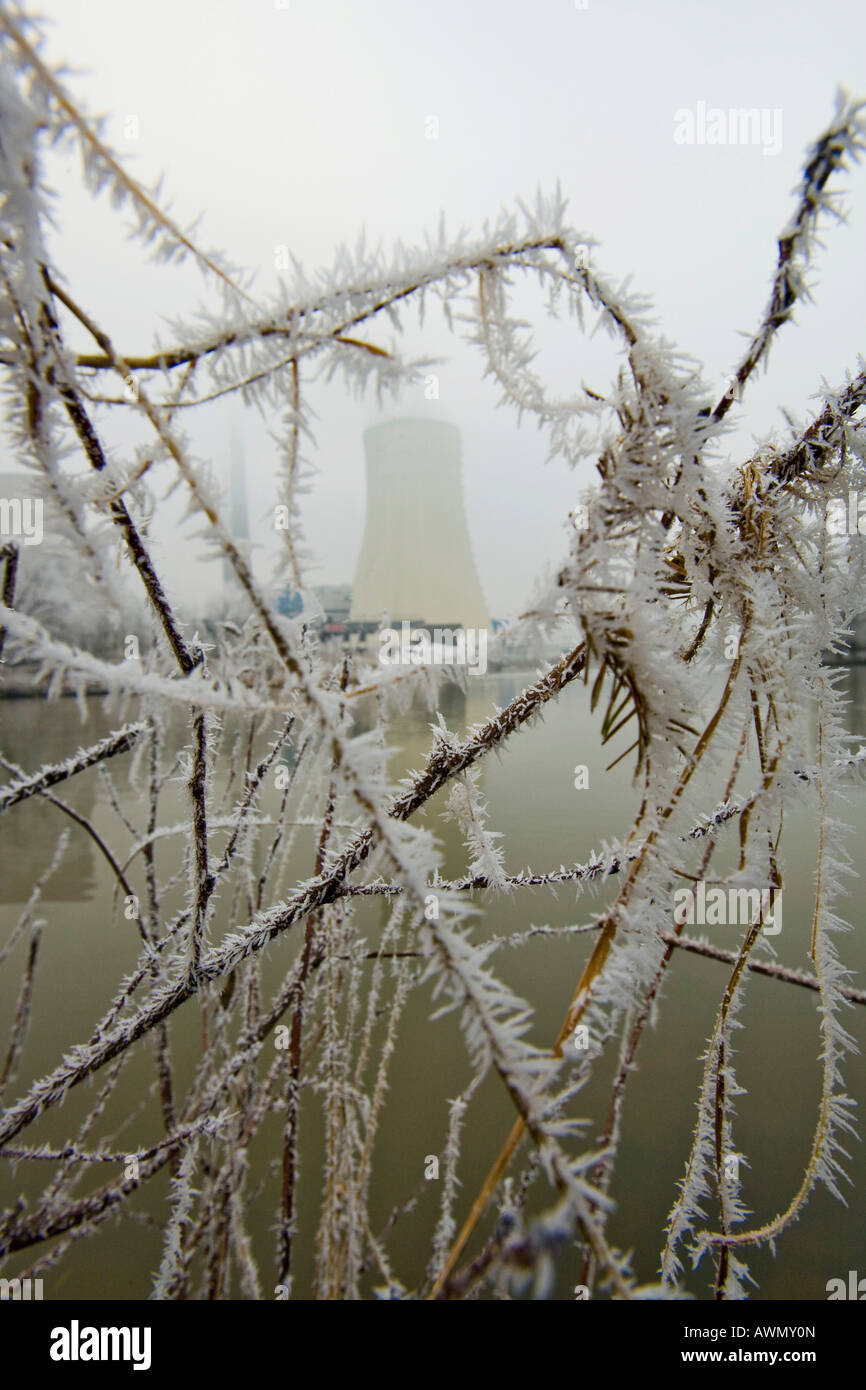 So-called "industrial snow, " fine snow which is limited to a local ...
