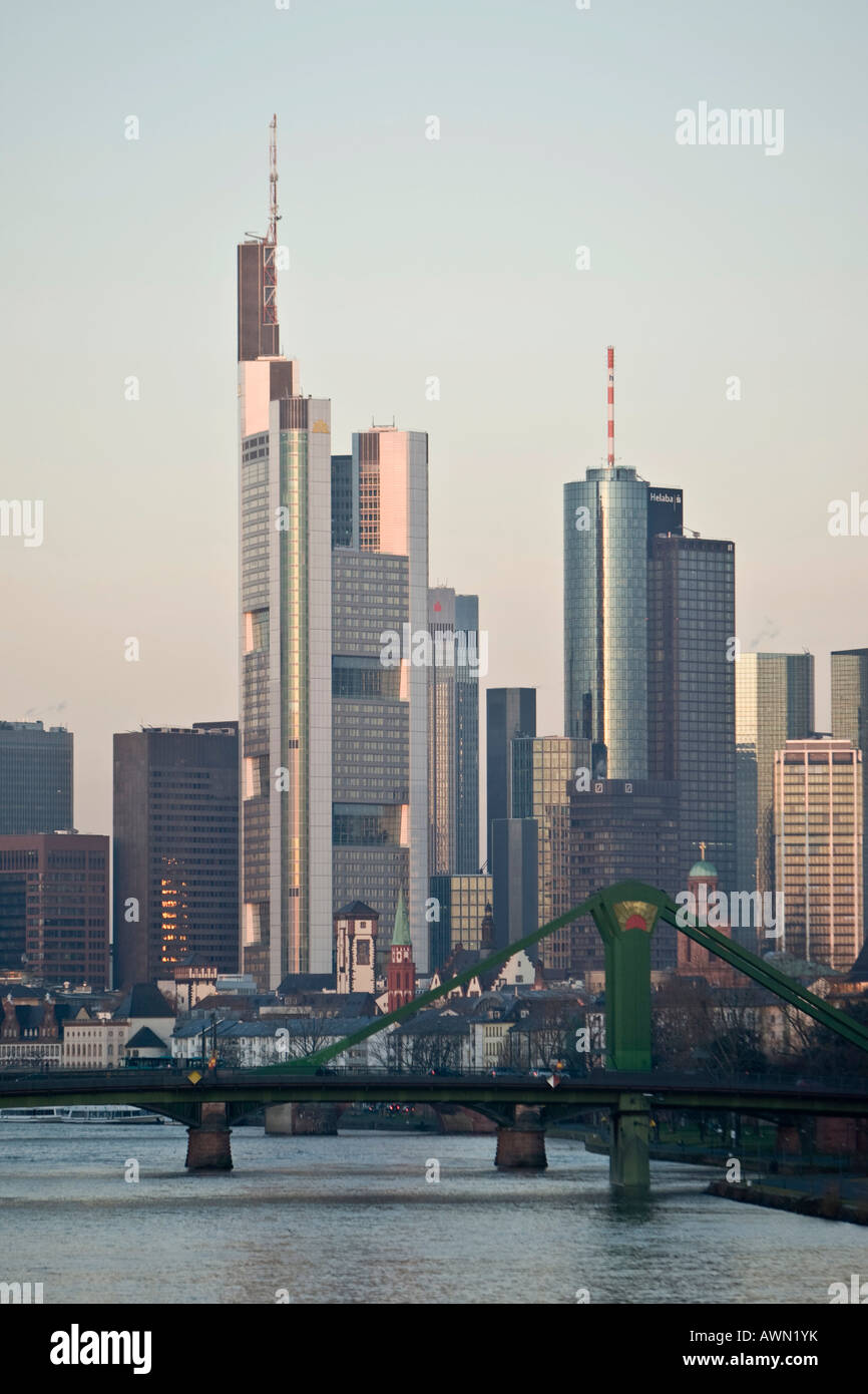 Frankfurt skyline in the morning sun, Commerzbank and Helaba towers ...