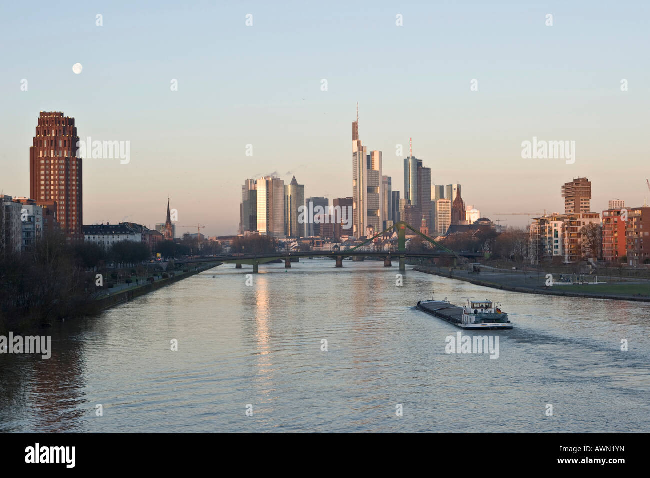 Frankfurt skyline in the morning sun, Commerzbank and Helaba towers ...