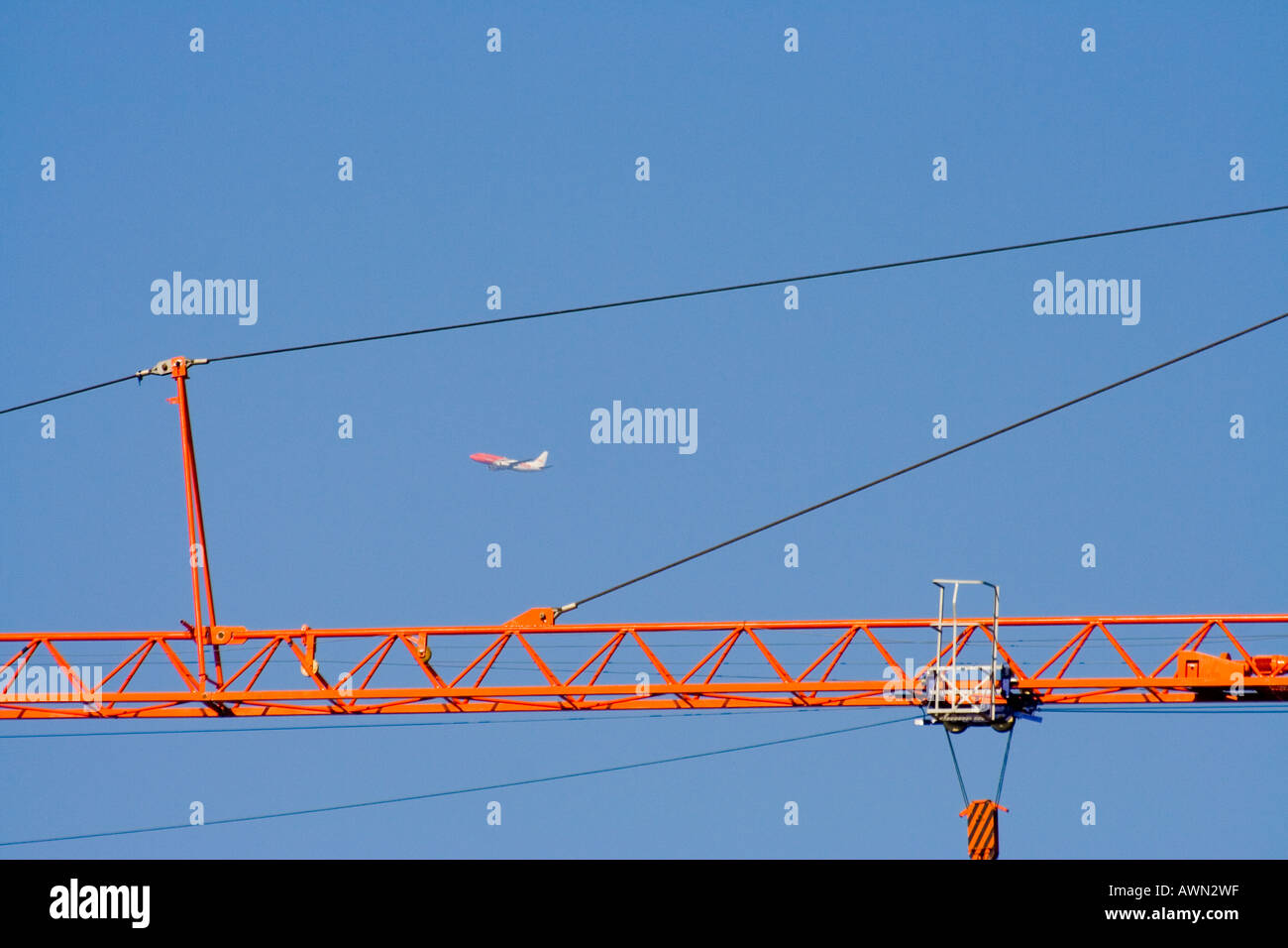 Brussels belgium airplane take off hi-res stock photography and images ...