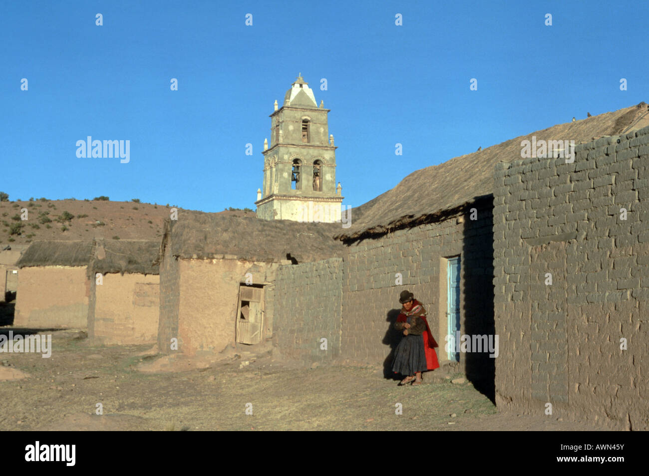 BOLIVIA NATIVE AYMARA WOMAN IN A VILLAGE IN THE ALTIPLANO Photo Julio ...