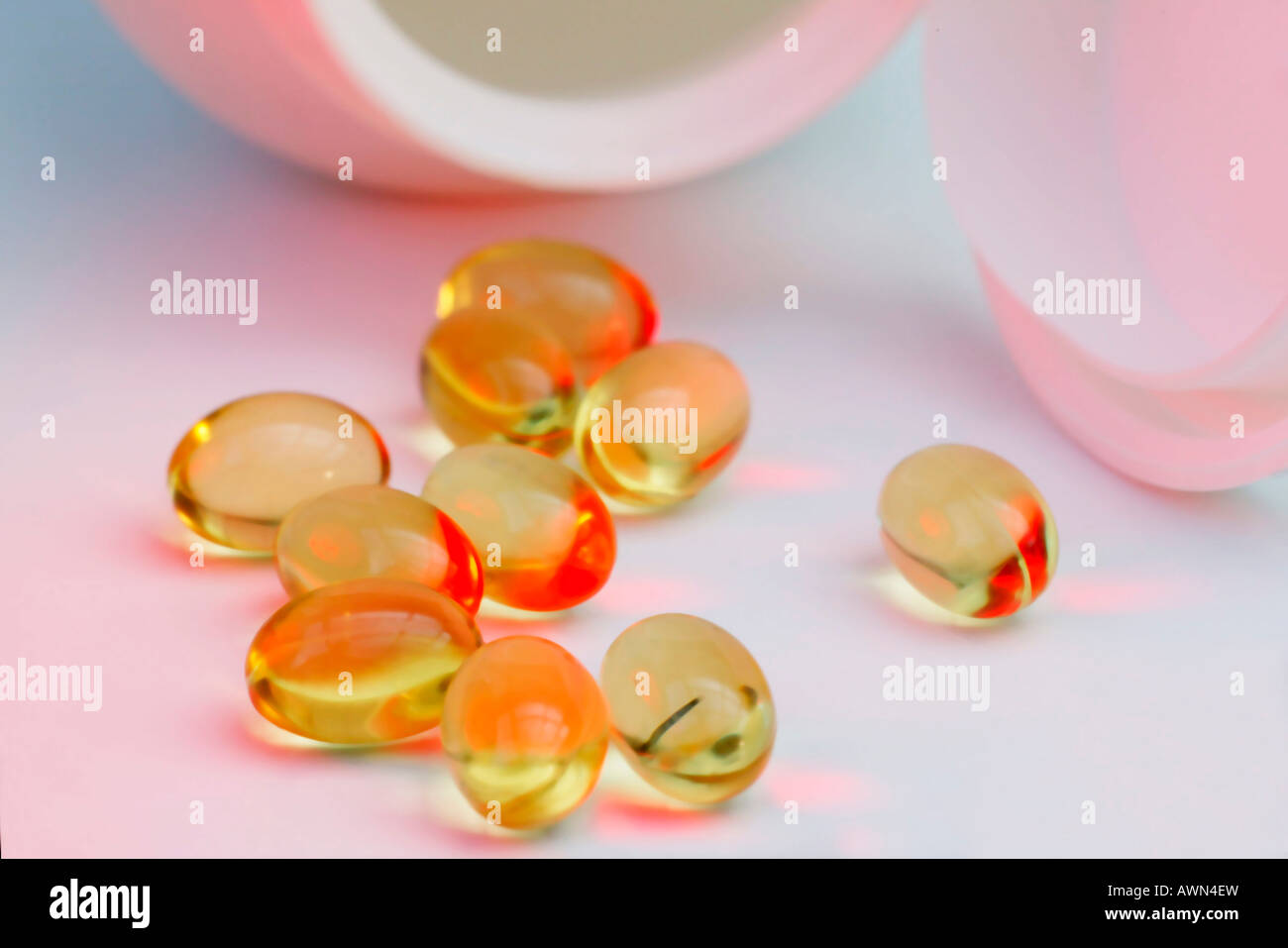Capsules transparentes hi-res stock photography and images - Alamy