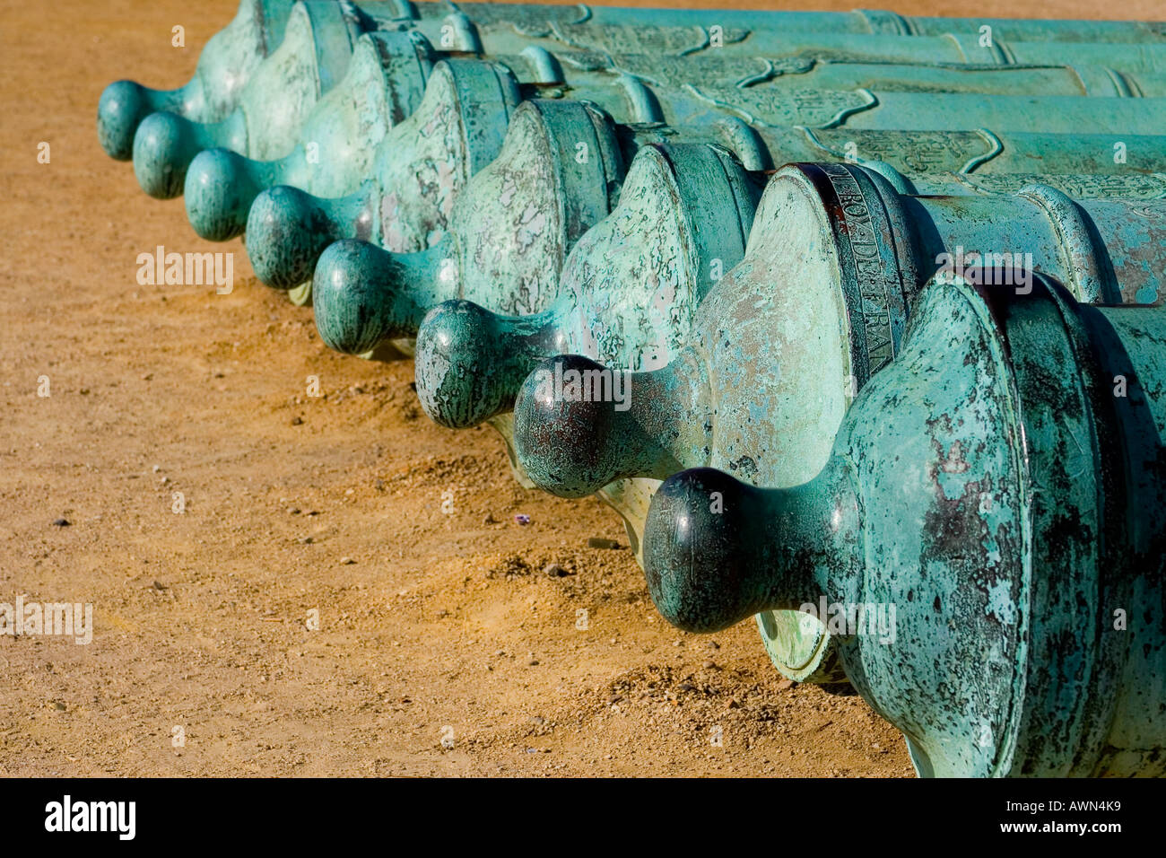 Old breech loading cannon hi-res stock photography and images - Alamy
