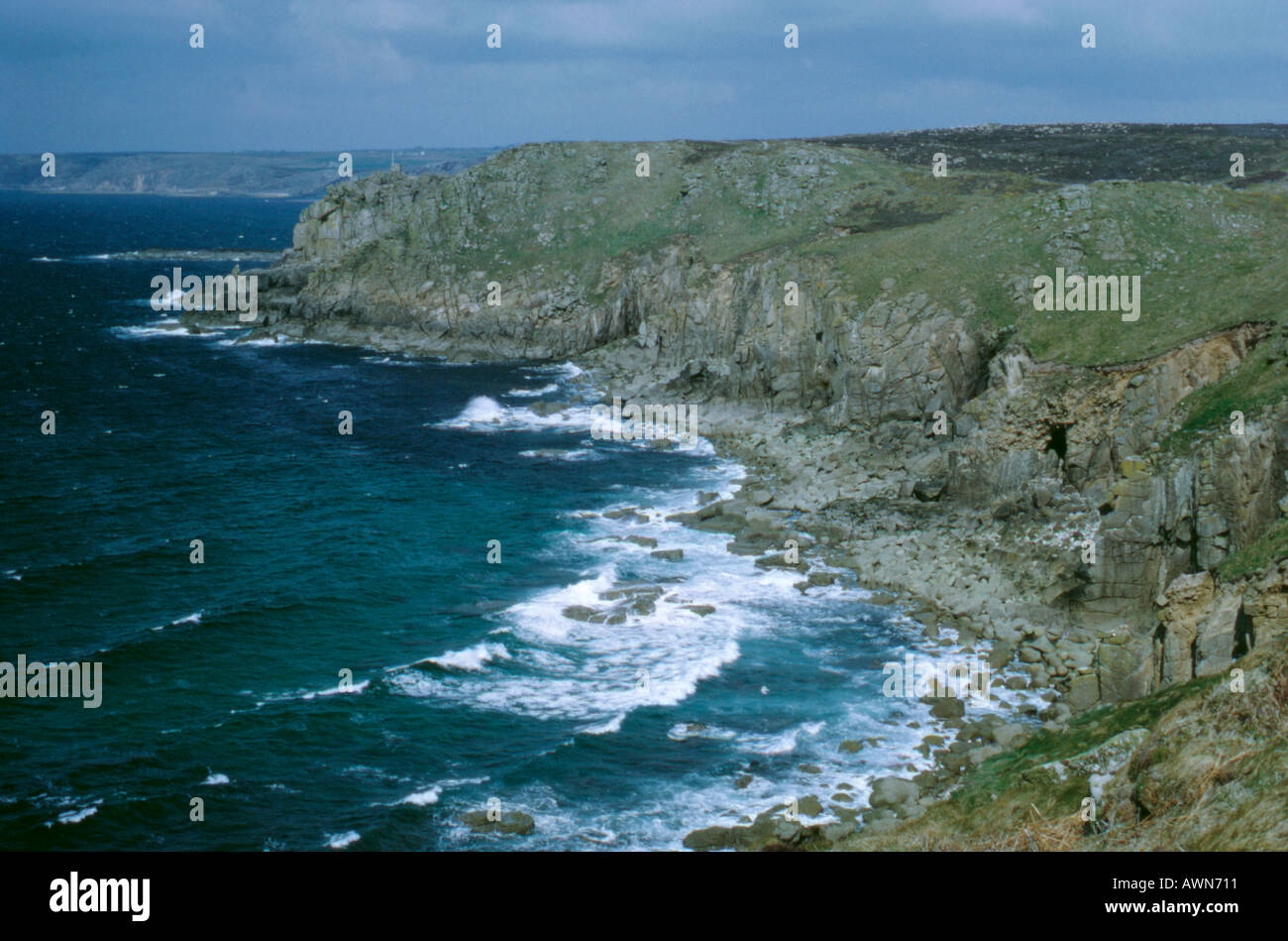 Igneous rock cornwall hi-res stock photography and images - Alamy