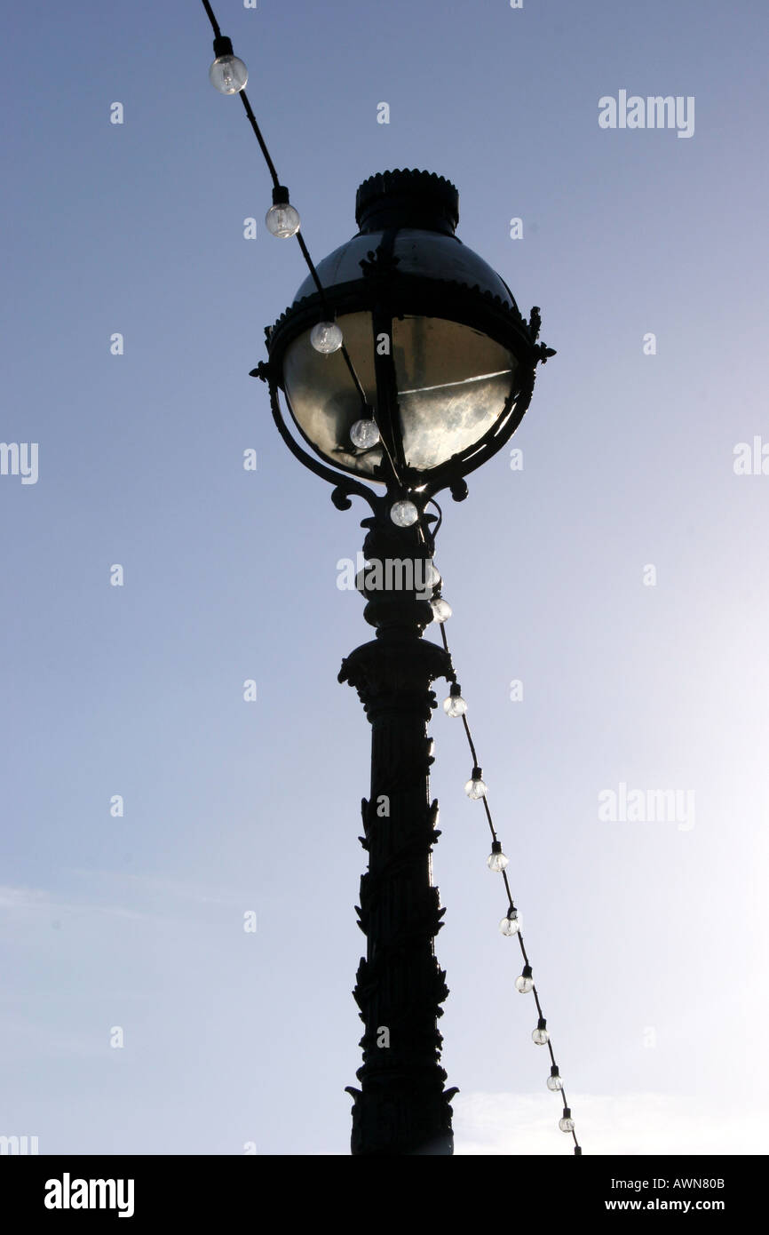 Victorian lamp post london hi-res stock photography and images - Alamy