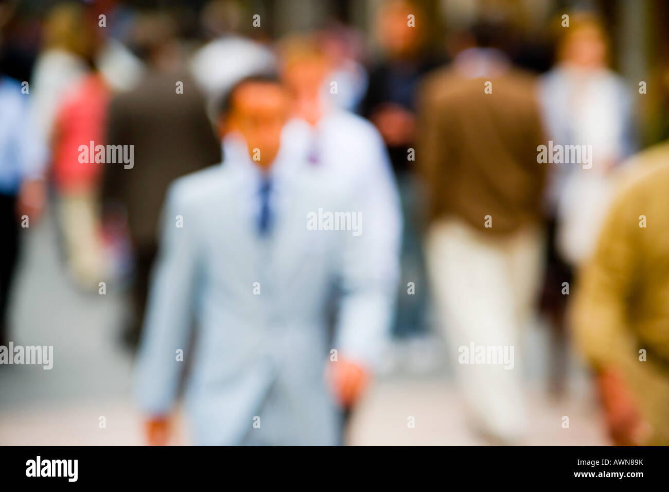 Large people in the street hi-res stock photography and images - Alamy